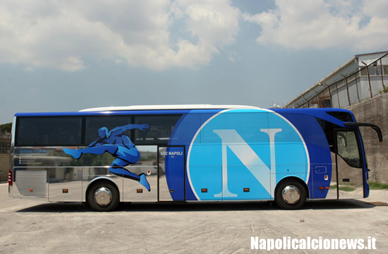 Notizie Calcio Napoli - Foto ecco il nuovo bus del napoli
