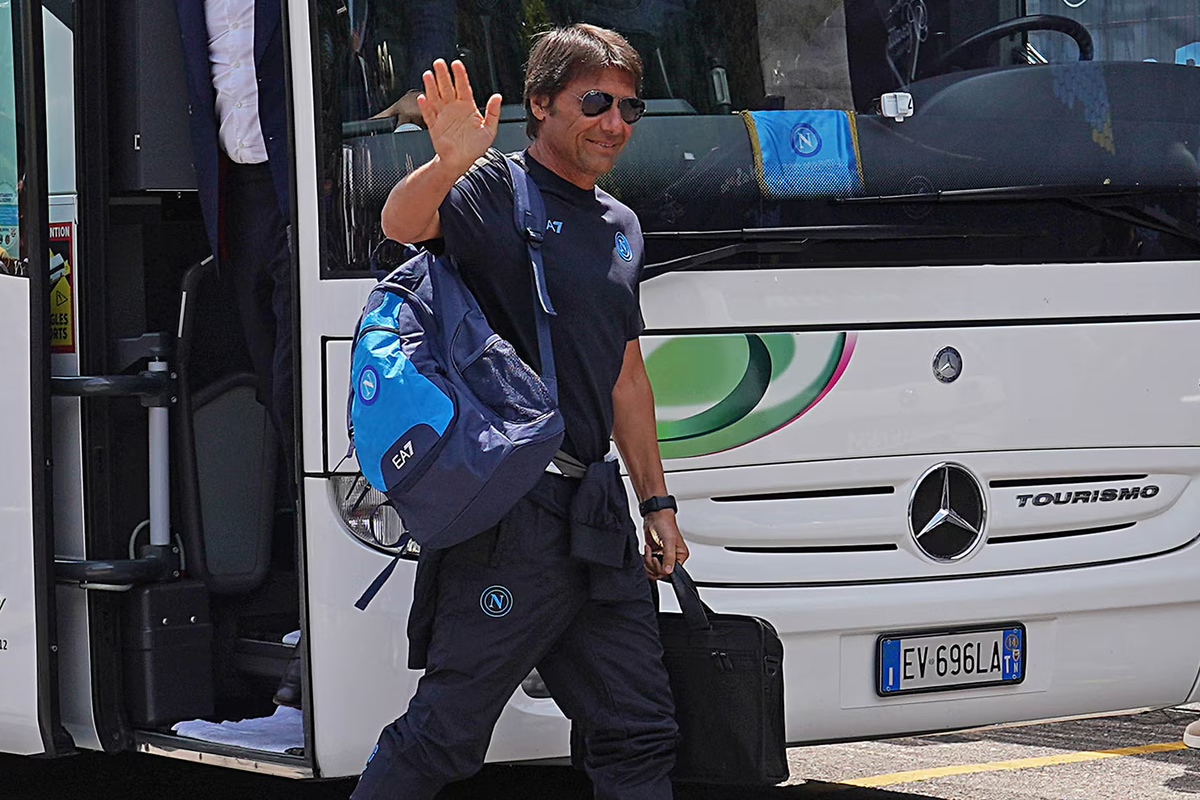 Notizie Calcio Napoli - Ufficiale – conte presenta il suo staff e ...